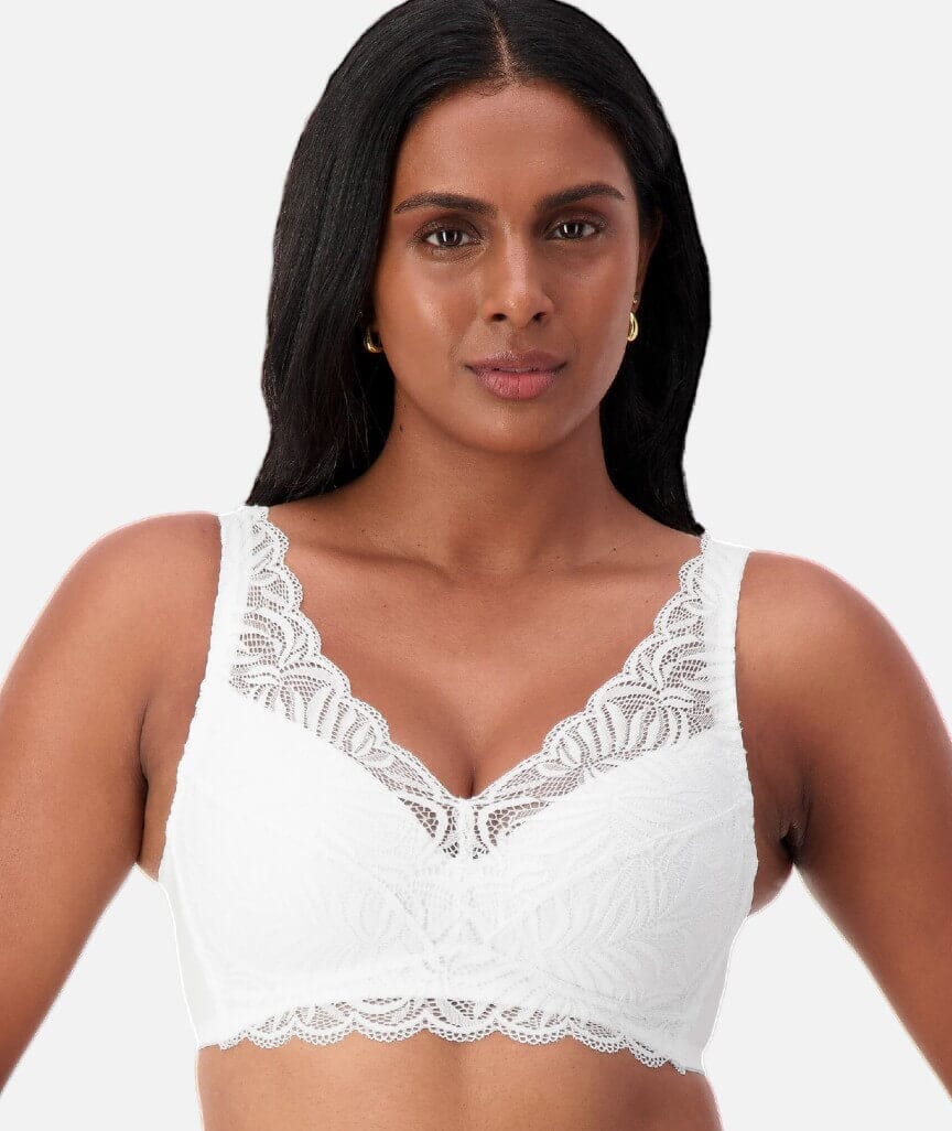 Triumph Essential Lace Wire-free Bra - White – Big Girls Don't Cry (Anymore)